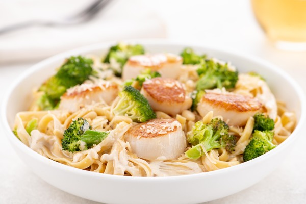 Scallops and Lemon Fettuccine Alfredo Recipe - Home Chef