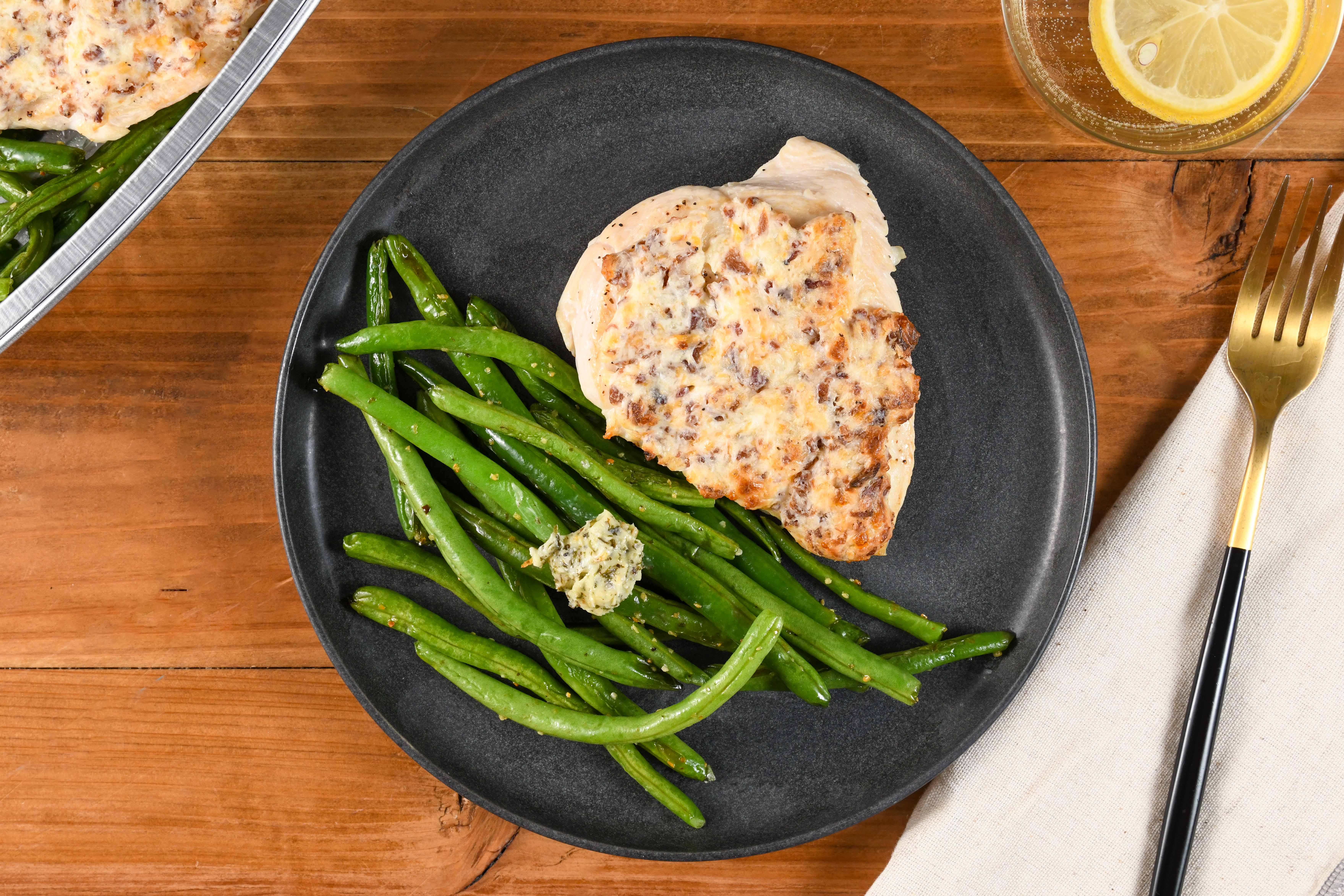 Bacon and Cheddar-Jack Chicken Recipe - Home Chef