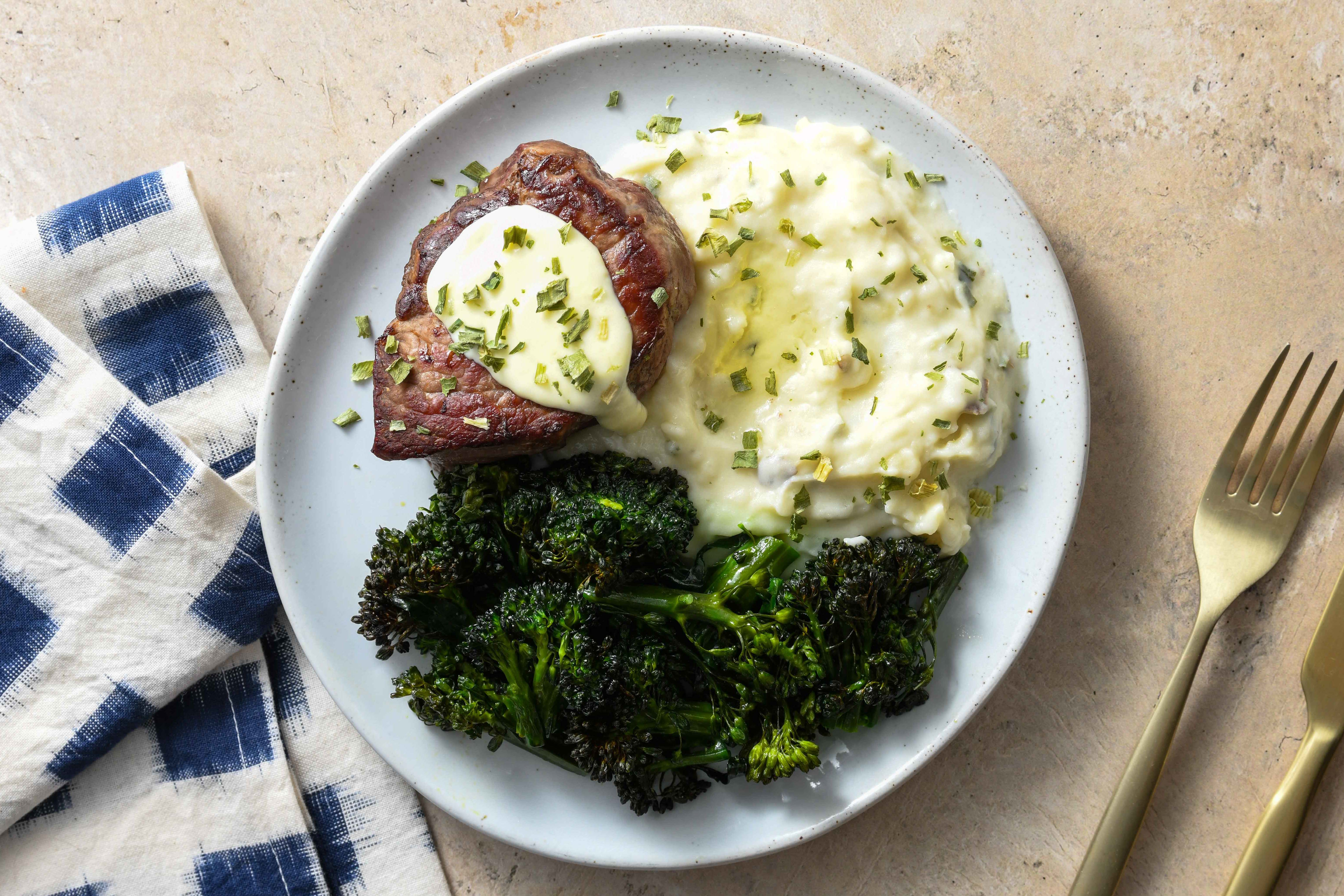 Roasted Garlic Filet Mignon Recipe - Tempo