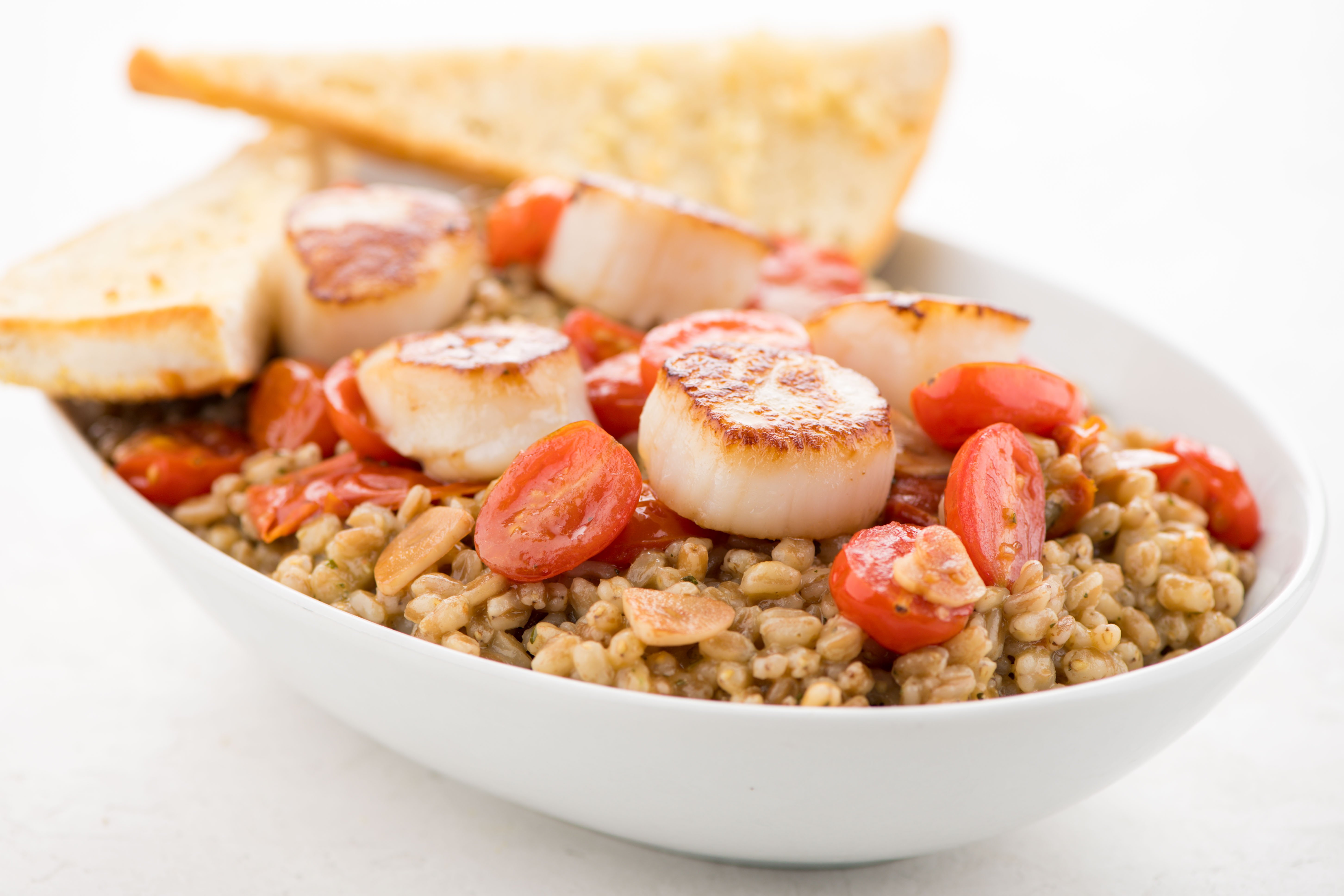 Scallops and Creamy Tuscan Farrotto Recipe - Home Chef